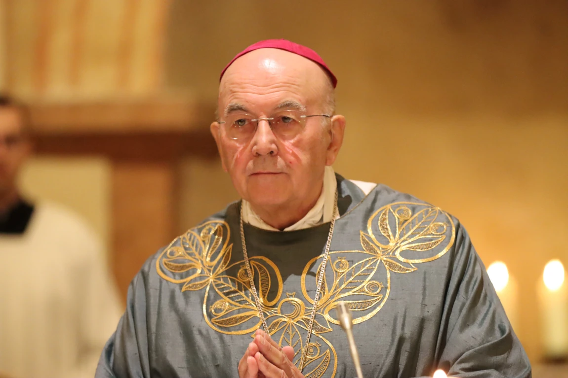 Ehemaliger Münsteraner Bischof Genn hat nach Rücktritt dem Amt „nicht ...