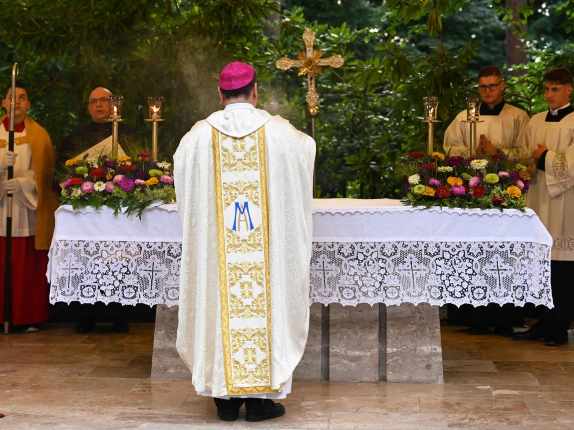 „Wo Maria ist, ist Jesus“: Bischof Meier besucht Wallfahrtsort Maria Vesperbild