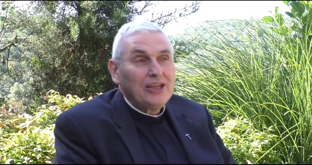 Mitglieder von französischer Gemeinschaft wegen „Ausnutzung einer ...