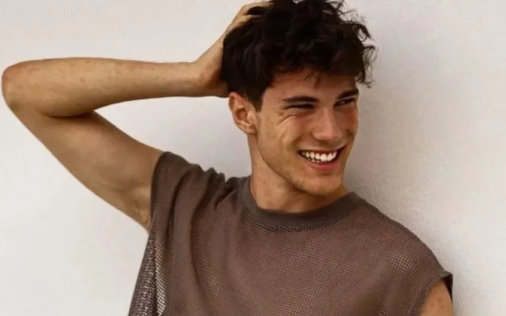 Italiens „schönster Mann“ gibt seine Modelkarriere auf und wird Priester