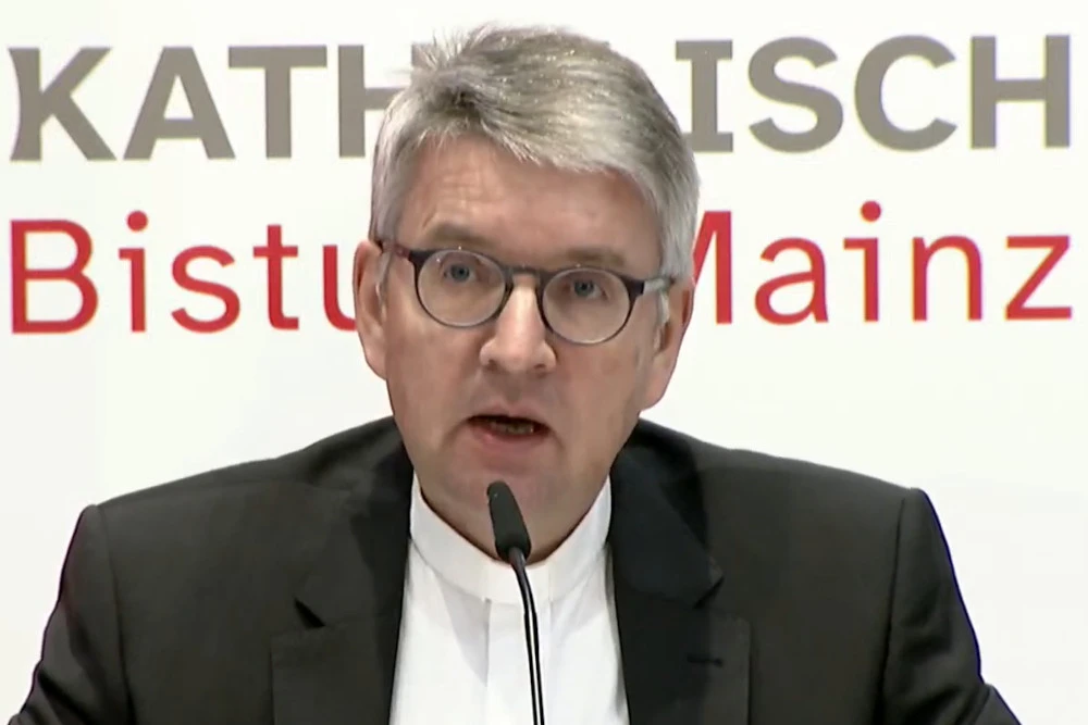 „Als Christ und Mensch zutiefst erschreckend“: Bischof Kohlgraf über Missbrauchsstudie